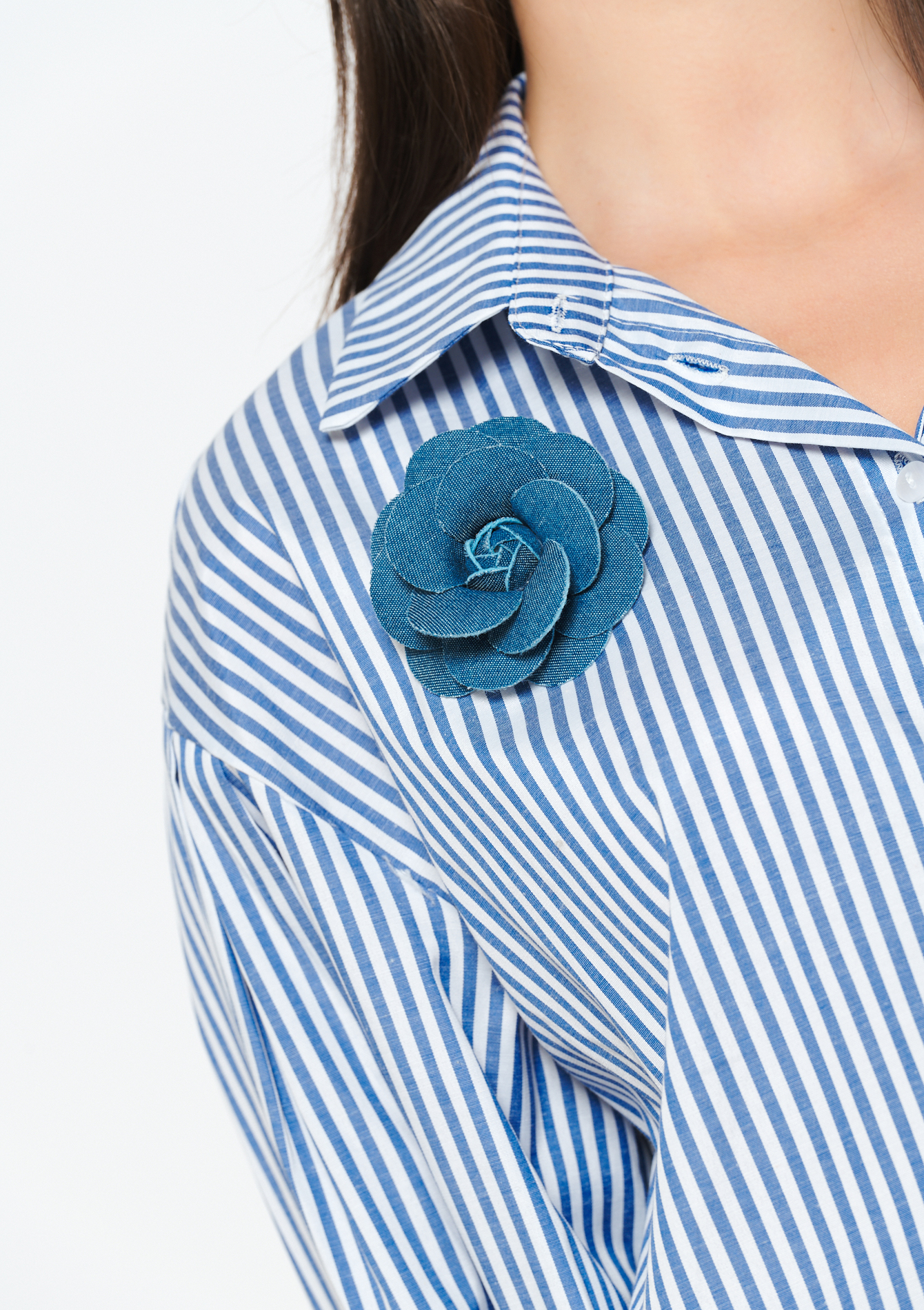 Brooch flower in denim - LolaLiza